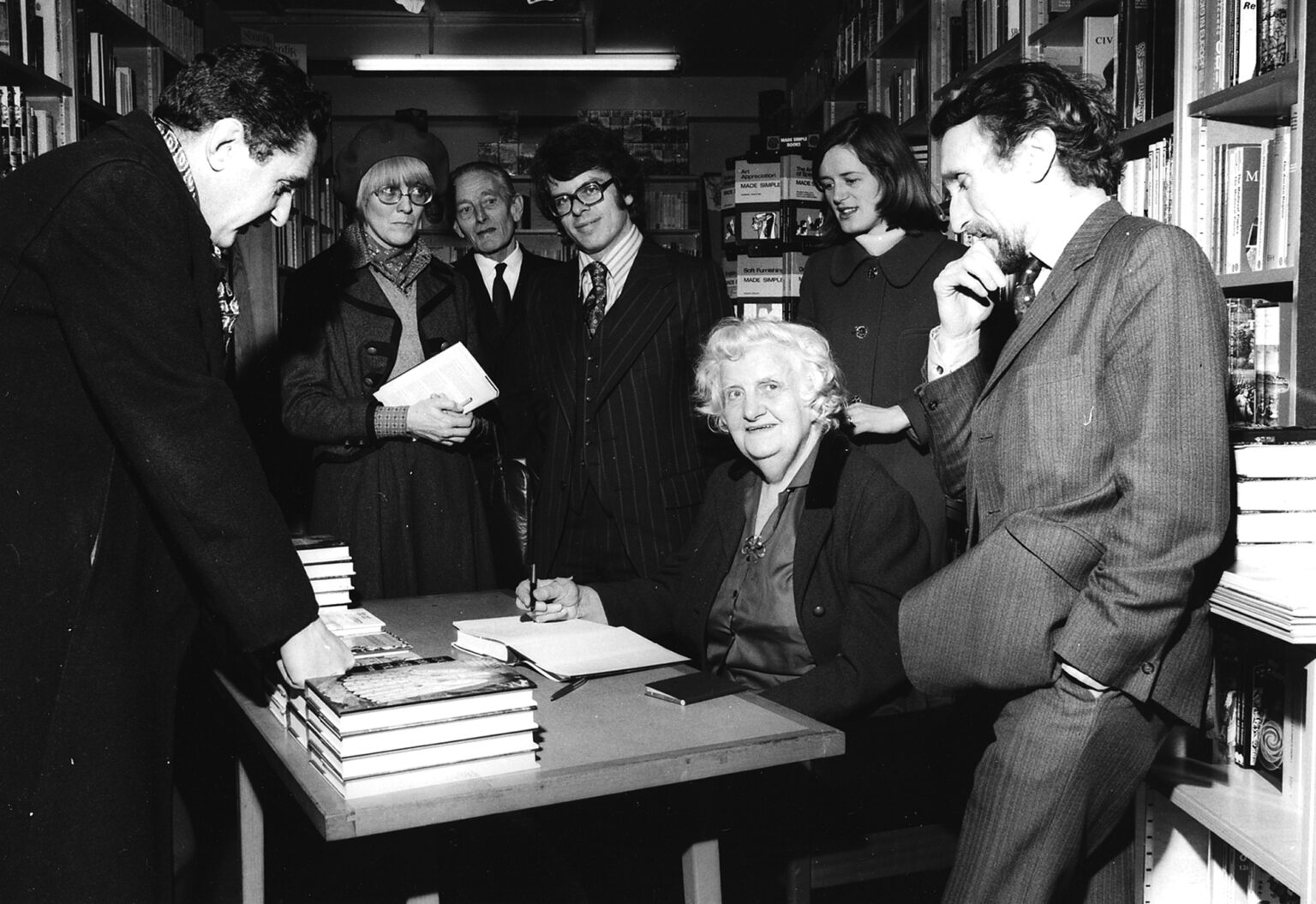 Conexiones con Frances Yates - Letras En Línea / UAH